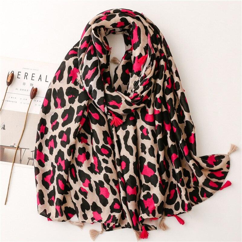 foulard-leopard-rose-474598_1200x1200.jpg?v=1698231714